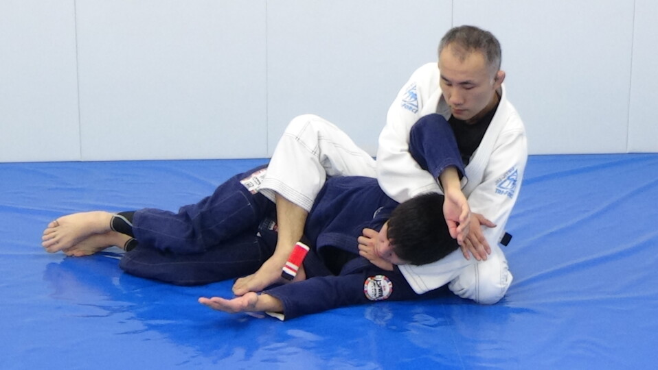 4. Collar chokes (basic, half-nelson, bow and arrow) | トライフォース柔術オンライン ...