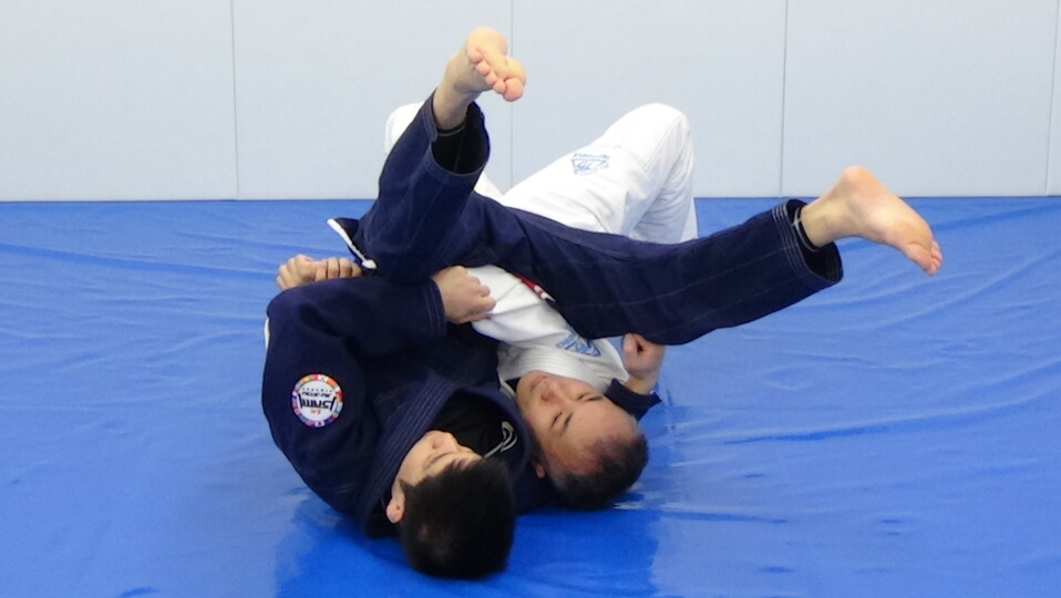 4. Shoulder drag escape | トライフォース柔術オンライントレーニング Tri-force BJJ online ...